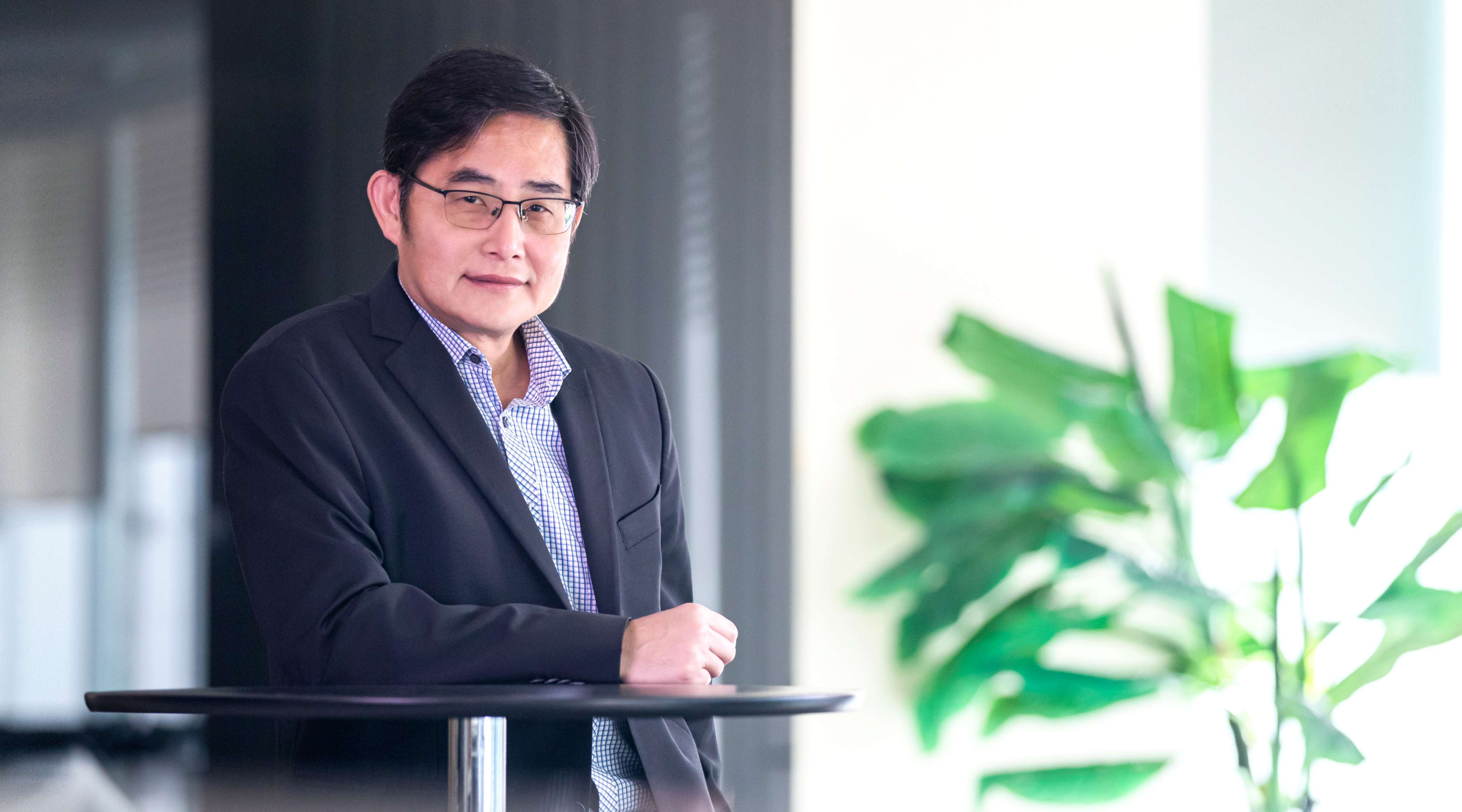 With Hong Kong contribution expected in 2HFY2023, CGS-CIMB upgrades iFast to 'hold' with 40% ...